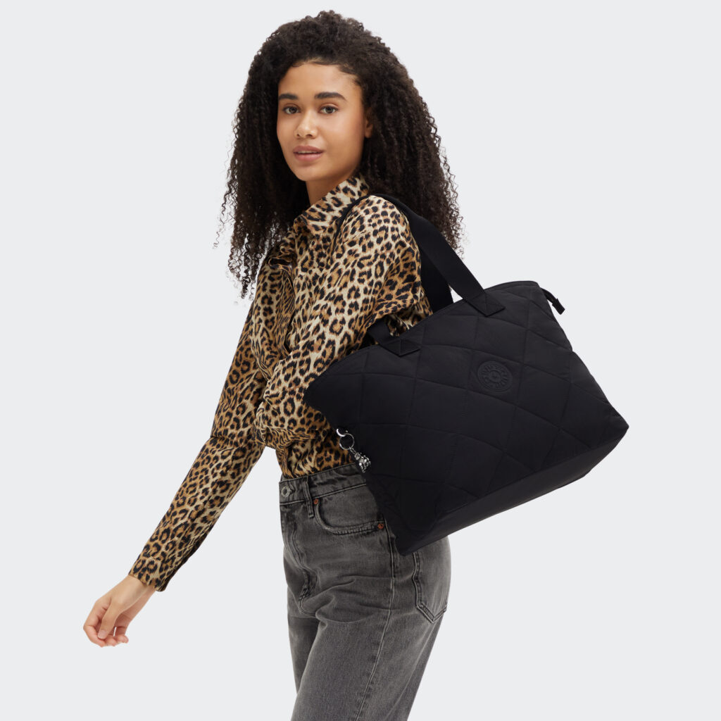 COLISSA UP Cosmic Black Ql – Kipling Thailand Official